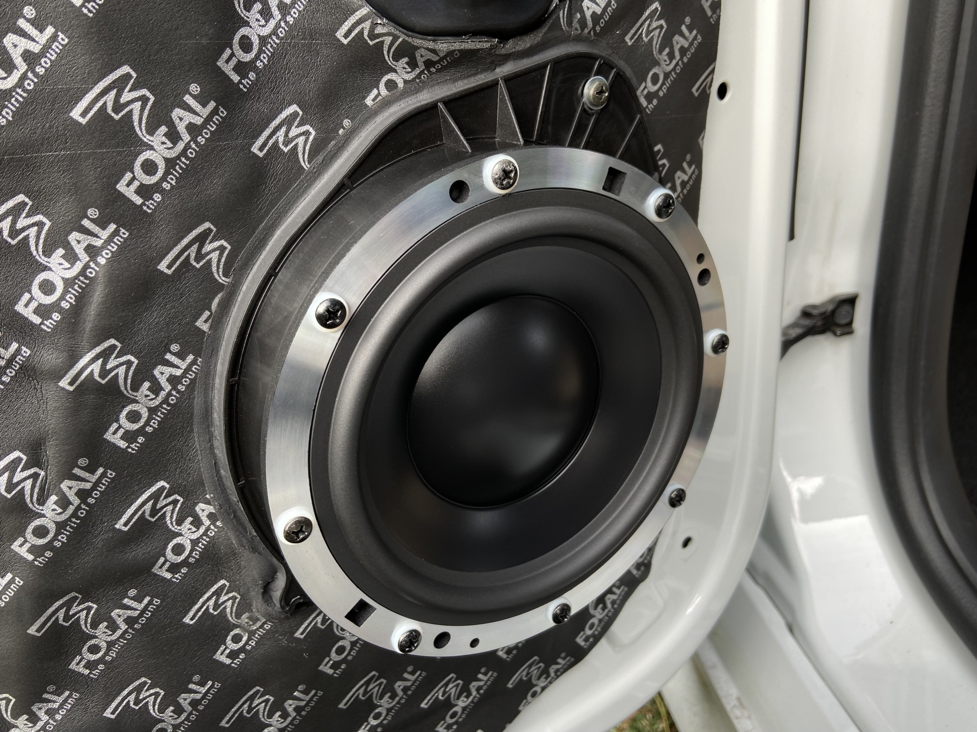Tutorial – Speaker Install – Morel Australia